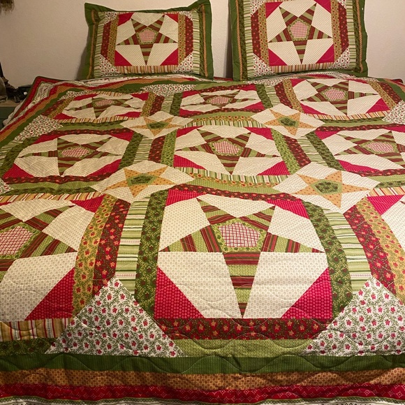 Bedding | 4pc Red Green Star Quilt | Poshmark